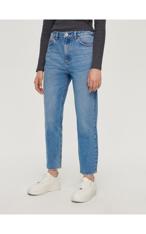 Niebieskie jeansy mom fit - HOUSE - 6982W-57J