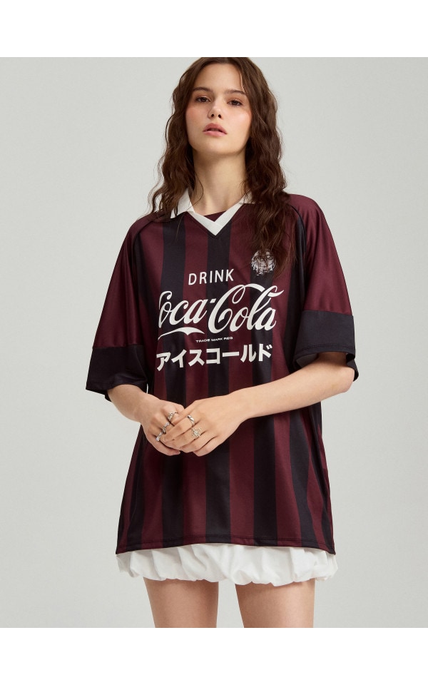 Sportowa koszulka oversize w paski z nadrukiem Coca-Cola - HOUSE ...