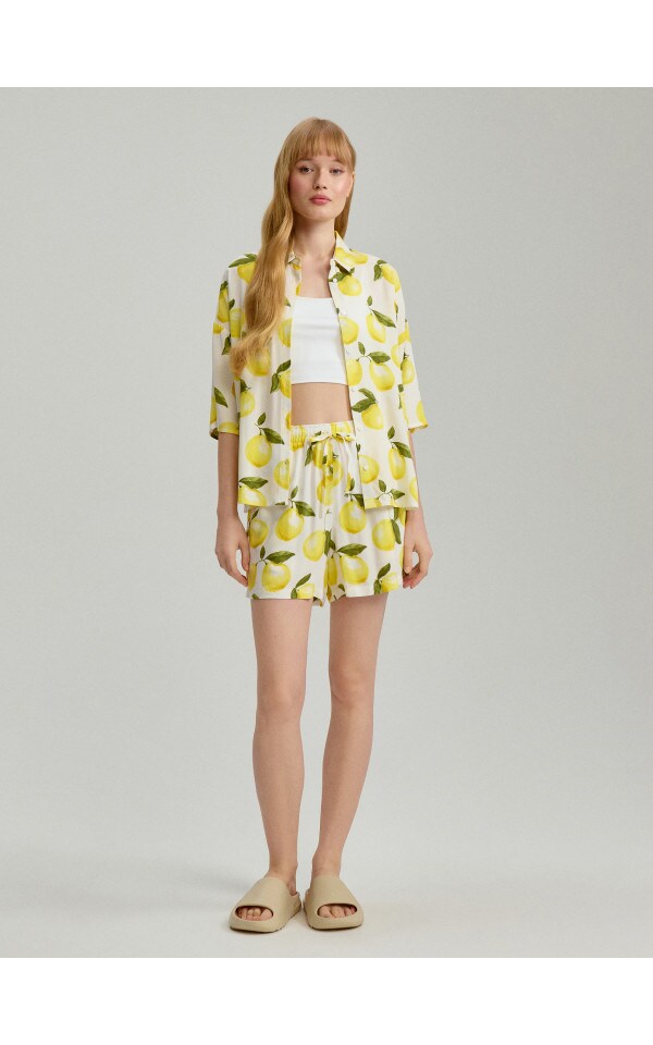Szorty na gumce we wzór cytryn - HOUSE - 815EA-MC1